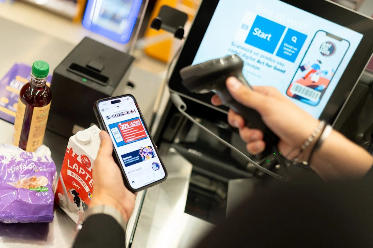 S-a deschis Carrefour Hipermarket la Arad: Programul de loialitate Act ...